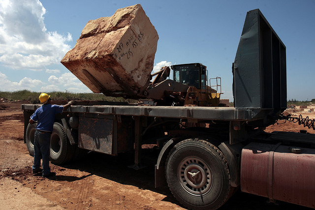 Minería resurge en comunidades desfavorecidas de Cuba | Outletminero