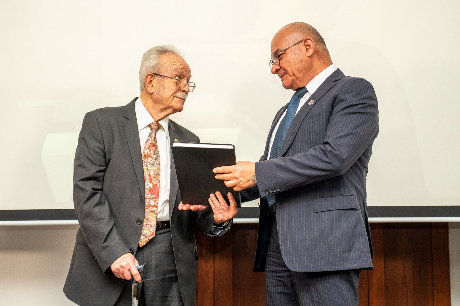 AIMMGM rinde homenaje al Ing. Enrique Gómez de la Rosa a través del ...