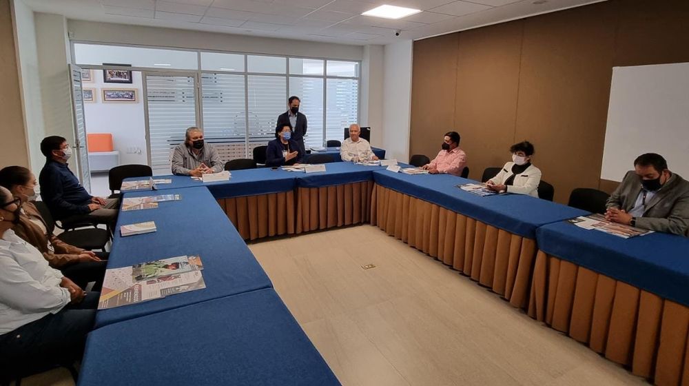 Recibe Orla Camino Rojo distintivo Entornos Laborales, Seguros y ...